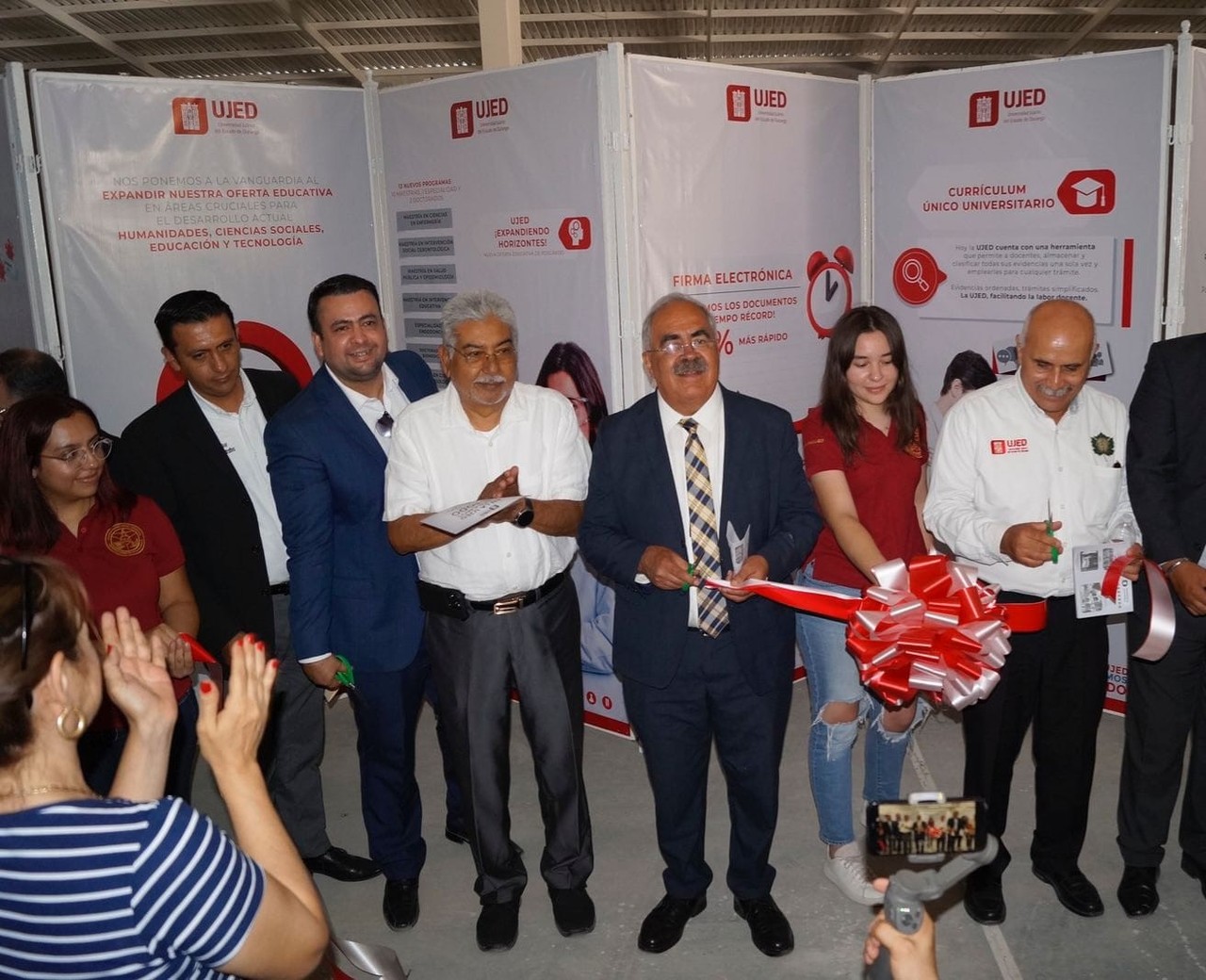 La UJED Laguna reconoce los logros de Rubén Solís