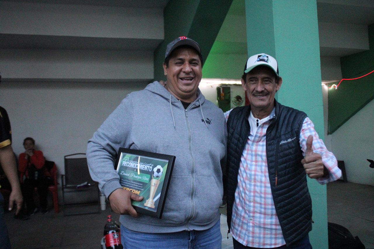 Reconocen a Daniel Pantoja