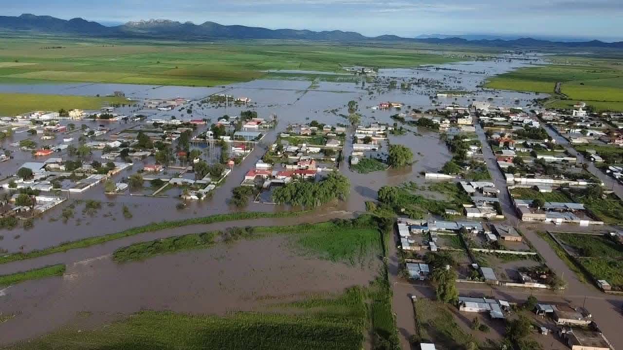 Evacúan por inundaciones el poblado La Palestina, en Santiago Papasquiaro