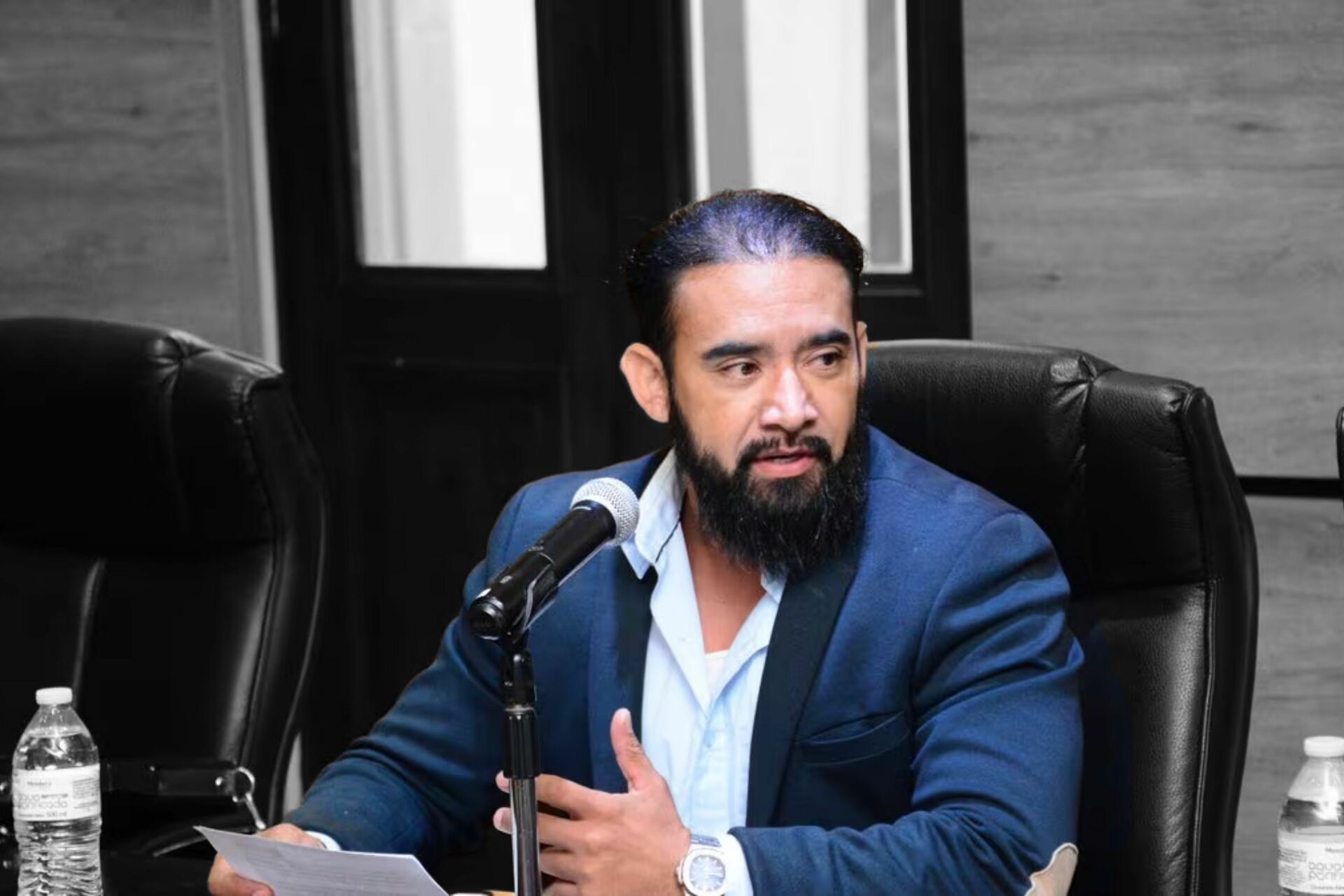 Chumel Torres exhibe caso de abogado duranguense acusado de evadir pensión tras cambio de género